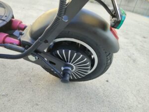 SWALLOW ZERO9 Liteをレビュー！免許なしで公道・坂道がスイスイ走れる電動キックボード