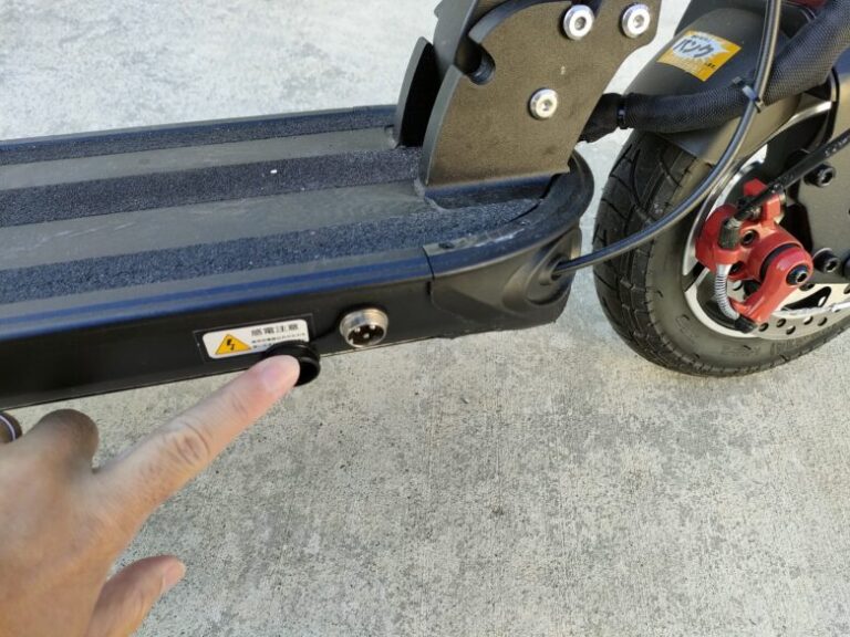 SWALLOW ZERO9 Liteをレビュー！免許なしで公道・坂道がスイスイ走れる電動キックボード