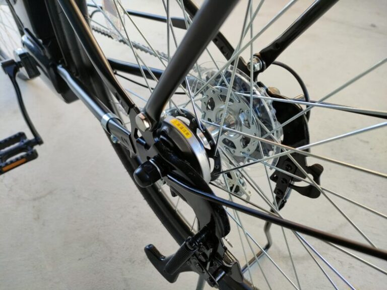 ペルテック「TDA-207Zplus＋」をレビュー！通勤・通学に最適の電動アシスト自転車